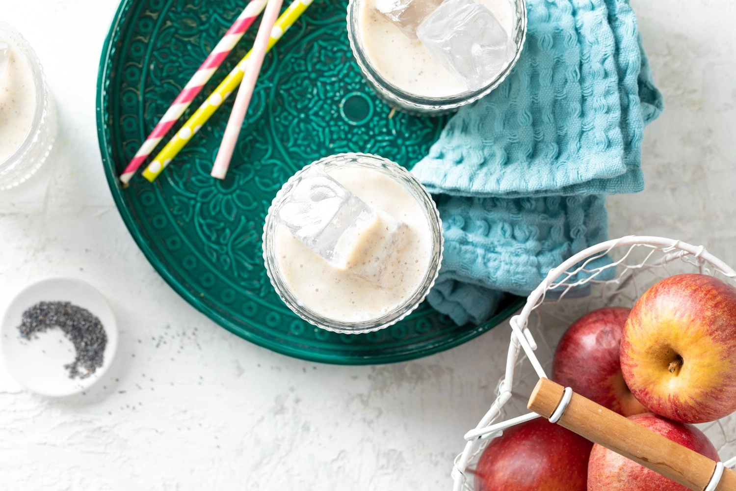 Milk-shake alla frutta con yogurt e semi di Chia